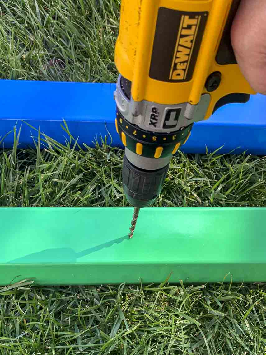 How to Make a Bold and Beautiful Rain Gutter Garden • IkornCrafts