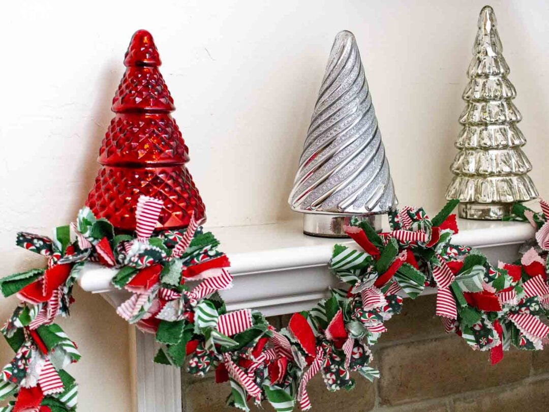 How to Make a Fabric Garland (Cheerful Holiday Decor) • IkornCrafts